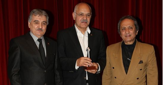 Demir Karahan'dan “Sinema ve Barış” üzerine - Adana Haberleri, Son ...