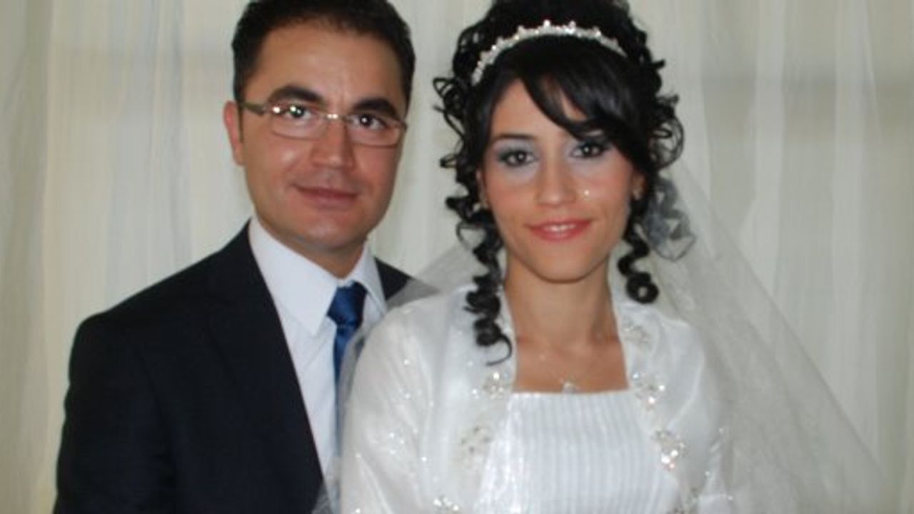 Erdinç ve Özenir ailelerinin mutlu günü - Adana Haberleri, Son Dakika ...