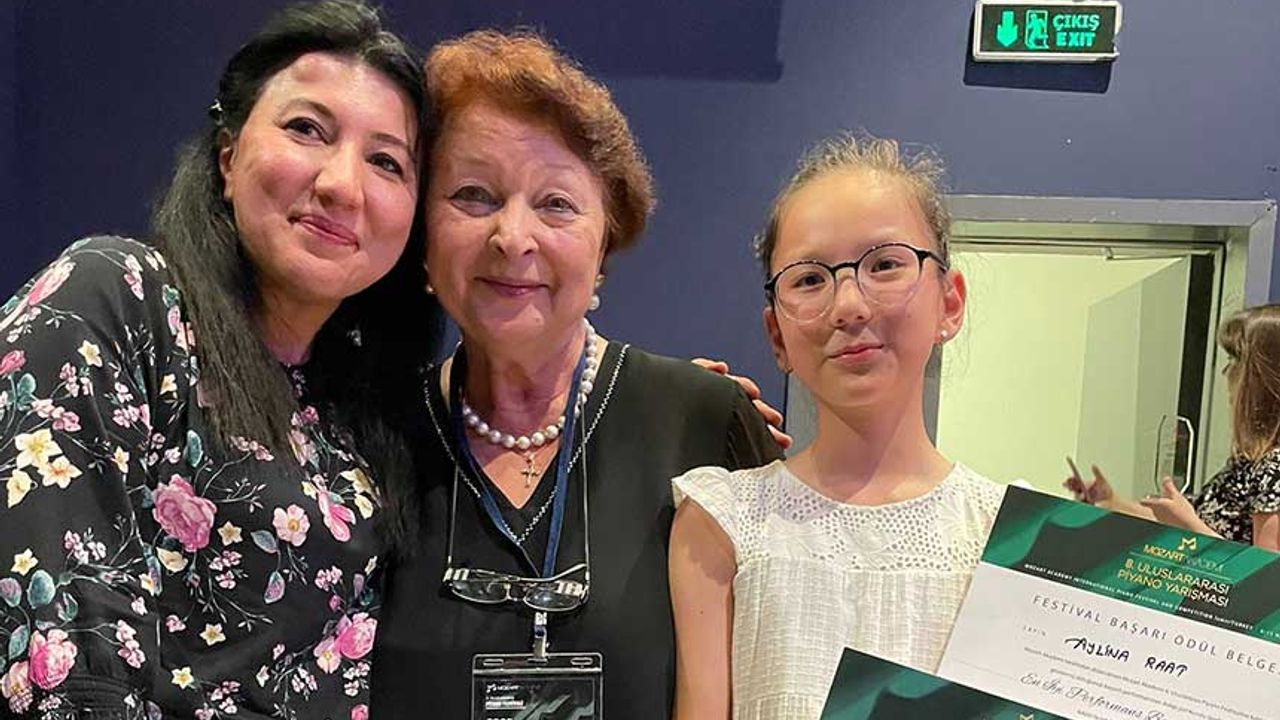 Aylina’ya ’En İyi Performans “ Ödülü - Adana Haberleri, Son Dakika ...